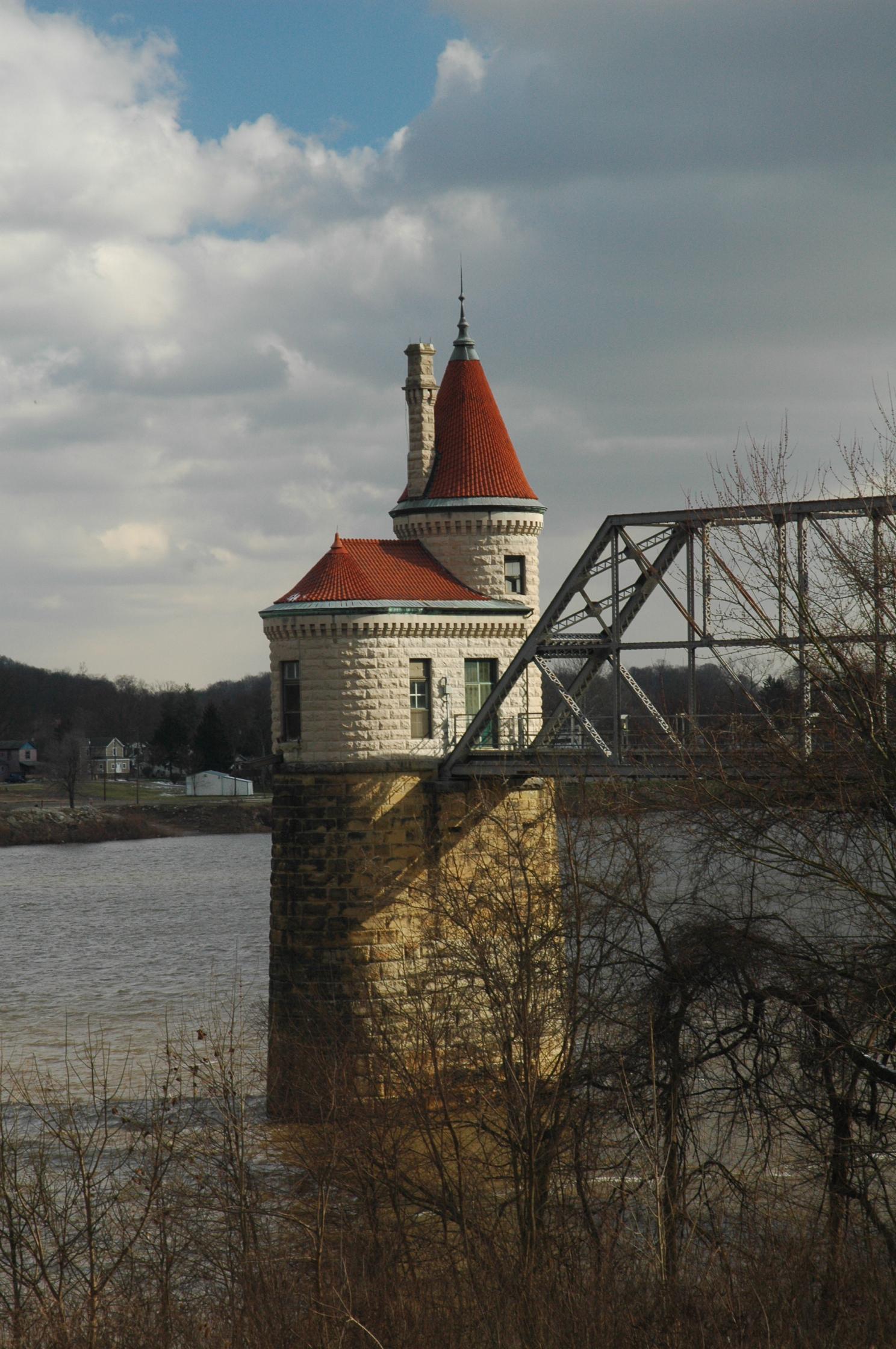 Cincinnati Municipal Water Intake Bridge & Pump House in 1906 ...